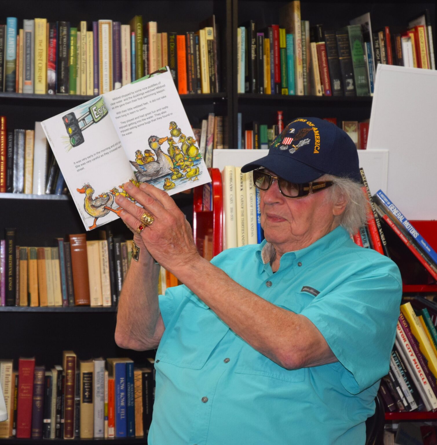 Sherwin Linton holds book-signing at DDR Books | Watertown Current