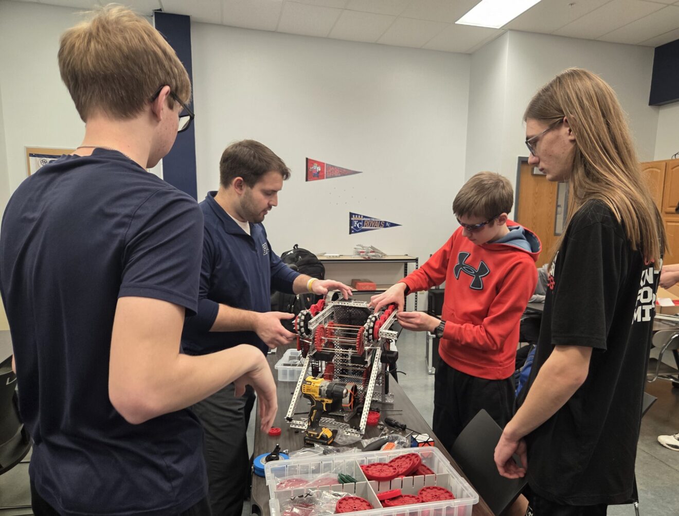 Great Plains Lutheran debuts robotics team | Watertown Current